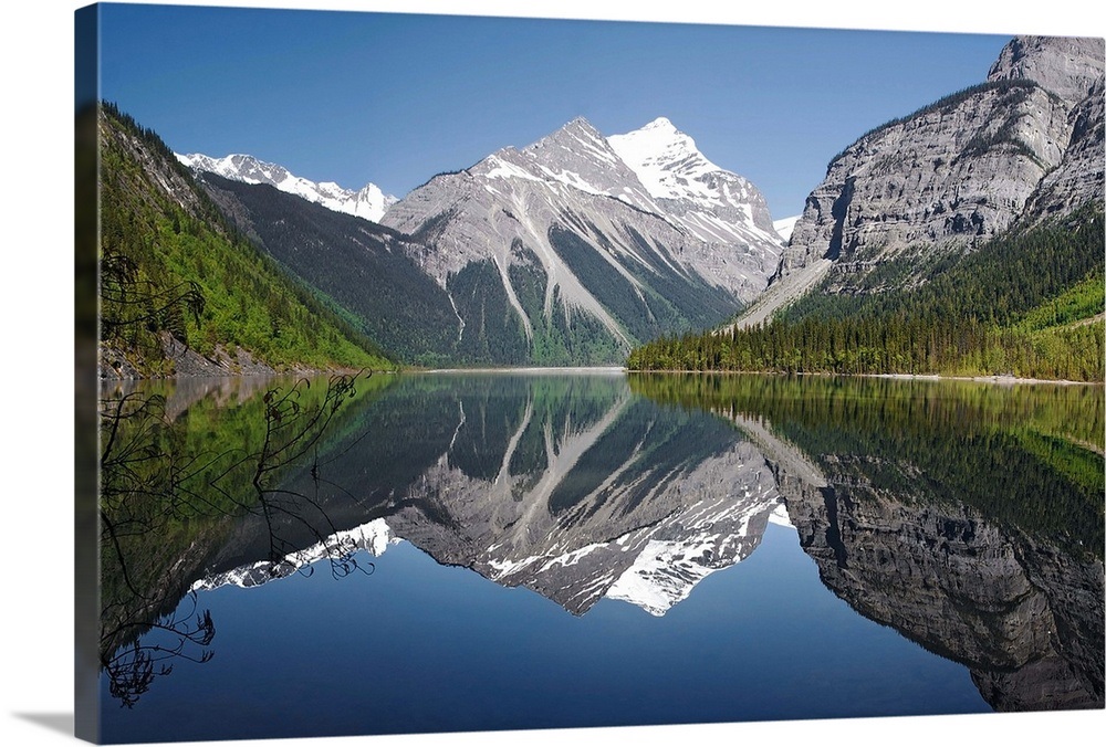 Mckinney Lake, Mount Robson Provincial Park, Jasper, Alberta, Canada ...
