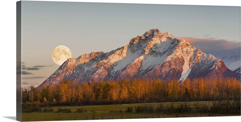 Pioneer Peak with the full moon rising over the Palmer Hay Flats ...