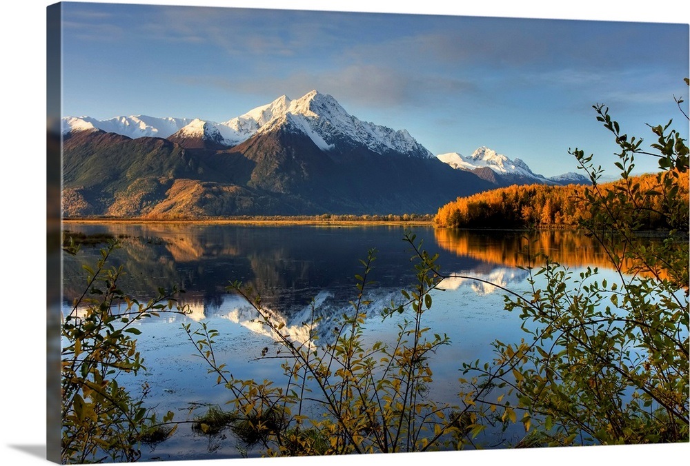 Scenic view of Pioneer Peak reflecting in Jim Lake in Mat Su Valley ...