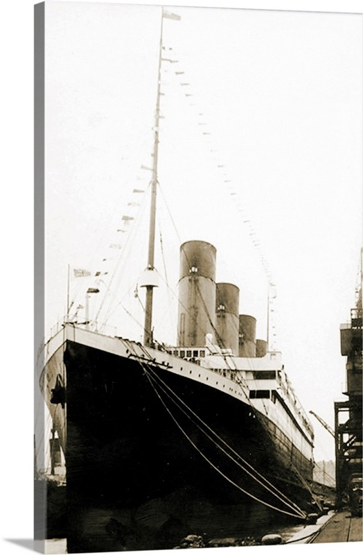 RMS Titanic departing from Southanpton on her maiden voyage, April 5 ...