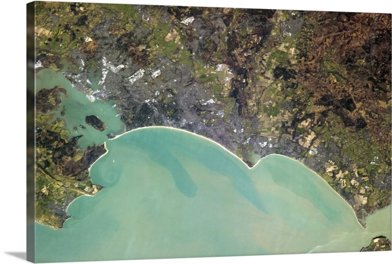 Bournemouth, with her harbour and beaches on the south English coast ...