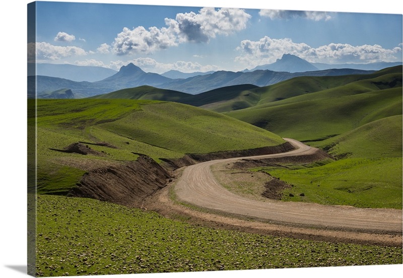 Darbandikhan artificial lake on the border of Iran, Iraq, Kurdistan ...