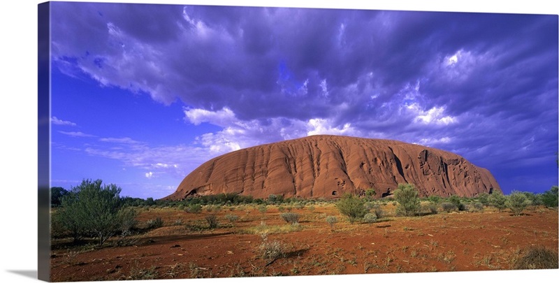 Australia, Northern Territory, Ayers Rock (Uluru), the largest monolith ...