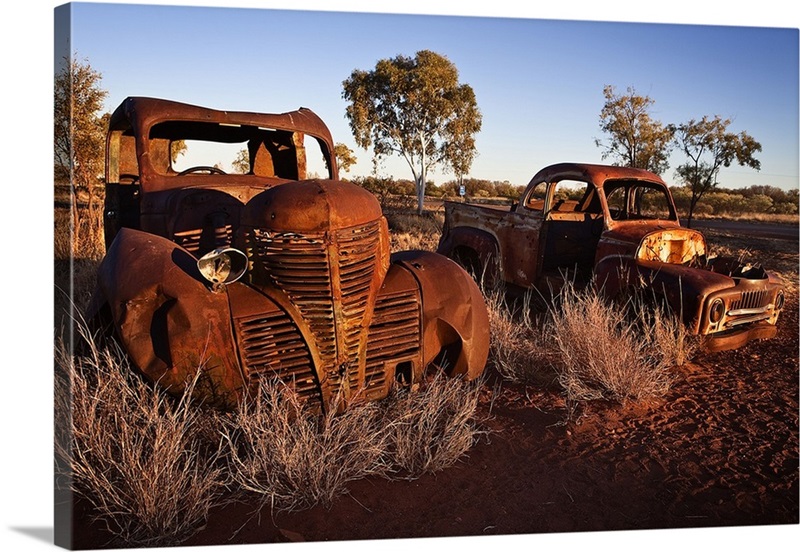 Australia, Northern Territory, Oceania, Devil's Marbles, old car wreck ...