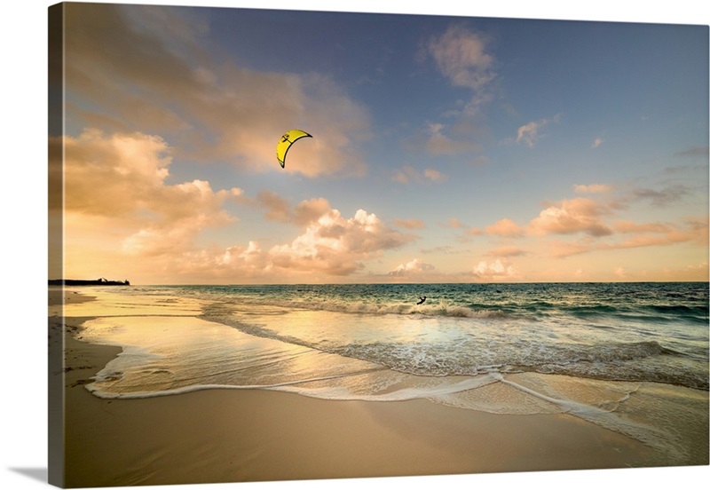 Bahamas, Cat Island, Atlantic Ocean, Ocean Drive Beach, Kite Surf ...