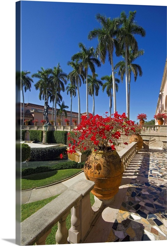 Florida, Courtyard of the Ringling Museum of Art | Great Big Canvas