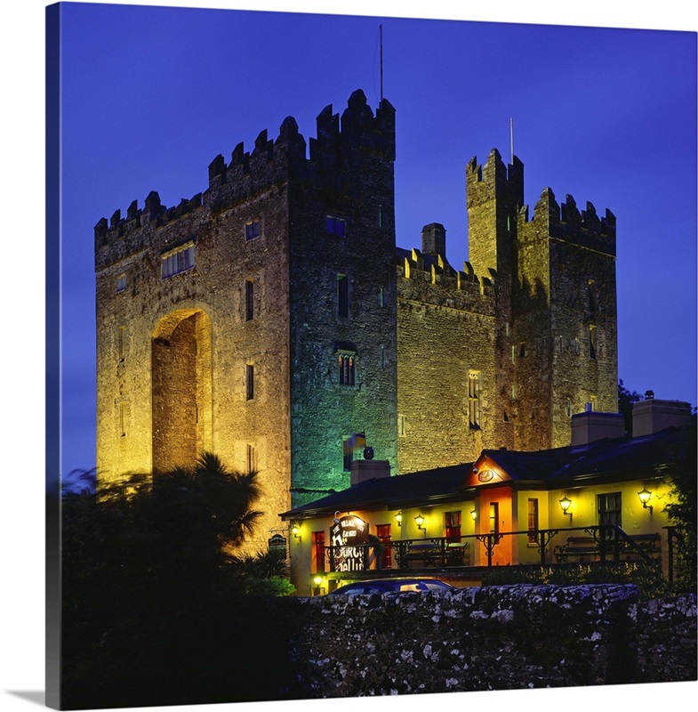 Ireland, County Clare, Bunratty Castle near Limerick town | Great Big ...