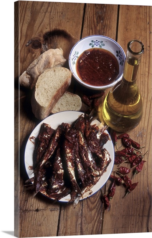 Italy, Calabria, Sardines with the chili pepper, sardella & oil ...