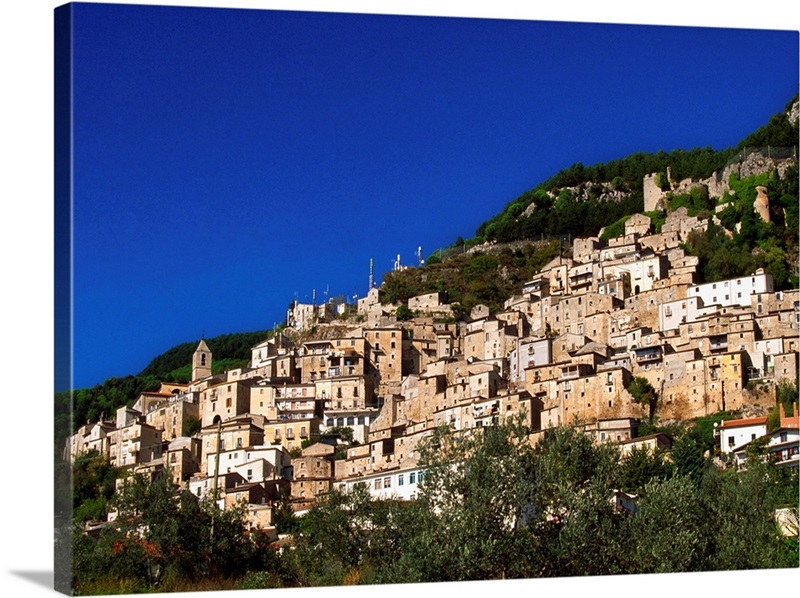 Italy, Molise, Pesche, Isernia district, View of the village | Great ...