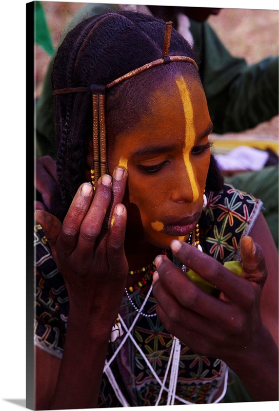 Niger, Wodaabe-Bororo men with face painted for the annual Gerewol male ...