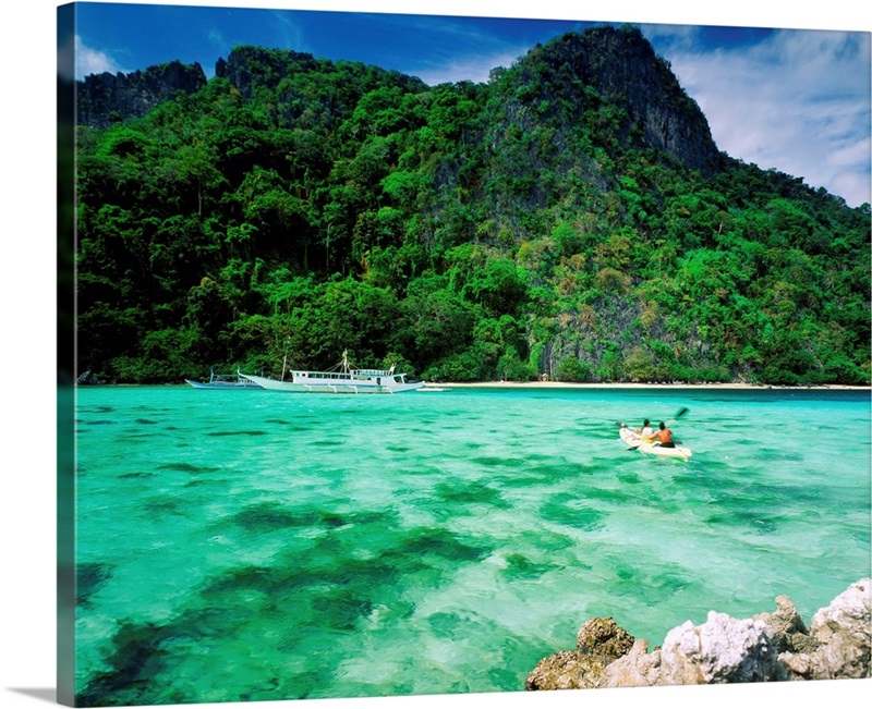 Southeast Asia, Philippines, Palawan, Taytay bay, Apulit island, kayak ...