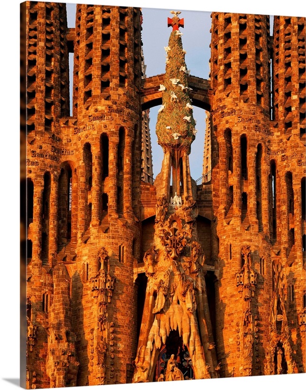 Spain, Catalonia, Barcelona, Sagrada Familia, facade of the Nativity ...