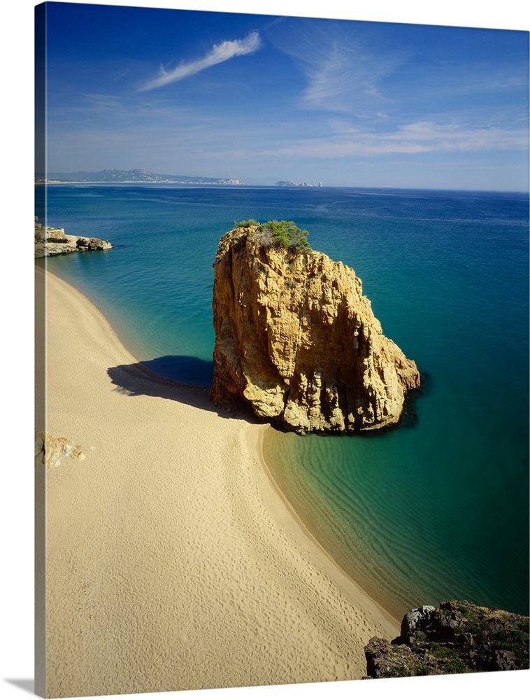 Spain, Catalonia, Costa Brava, Playa de Pals, view of the beach Wall ...