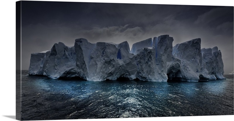 Antarctica is earth's southernmost continent, encapsulating South Pole ...