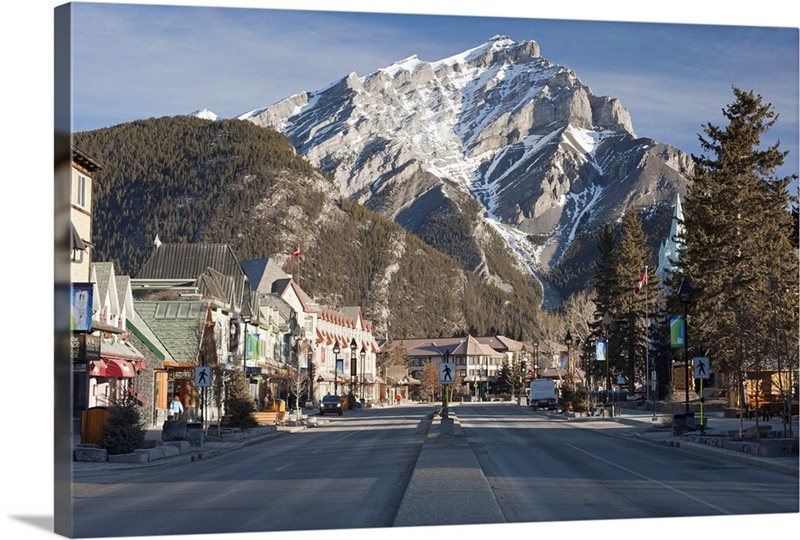 Early morning in the town of Banff, Banff National Park, the Canadian ...