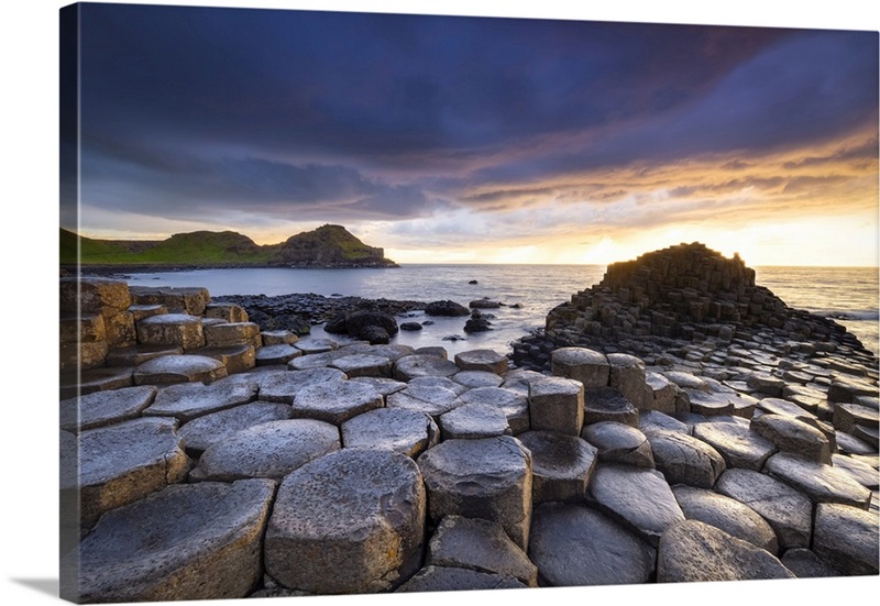 An Epic Sunset At The Giant's Causeway With It's Iconic Basalt Columns ...
