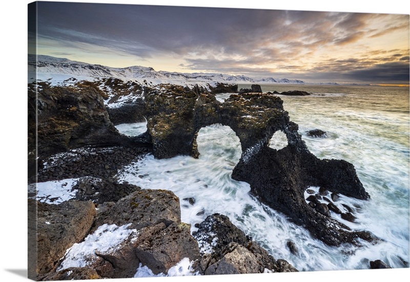 Gatklettur Arch At Sunrise, Arnarstapi, Hellnar, Snaefellsnes Peninsula ...