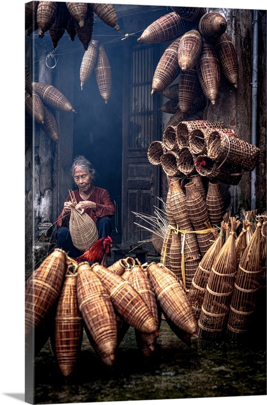 Senior Woman Weaving Traditional Bamboo Fish Traps, Hanoi, Vietnam ...