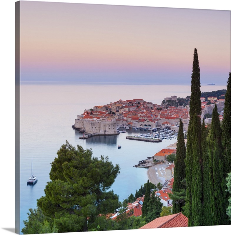 Stari Grad illuminated at sunrise, Dubrovnik, Dalmatia, Croatia | Great ...