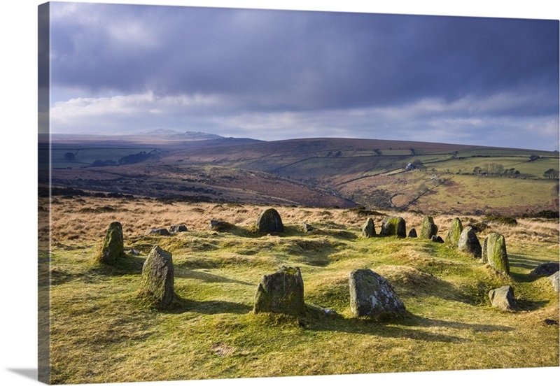 The Nine Maidens stone circle on Belstone Common in Devon, England ...