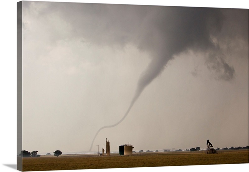 Thin rope tornado, one of the first in a long series in a major ...