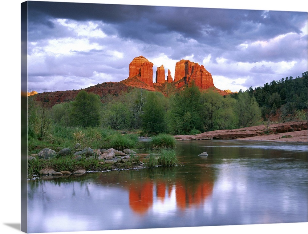 Cathedral Rock reflected in Oak Creek, Red Rock State Park near Sedona ...