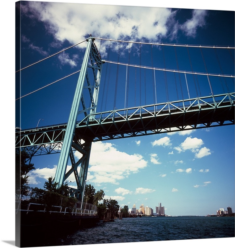 Bridge across a river, Ambassador Bridge, Detroit River, Detroit, Wayne ...