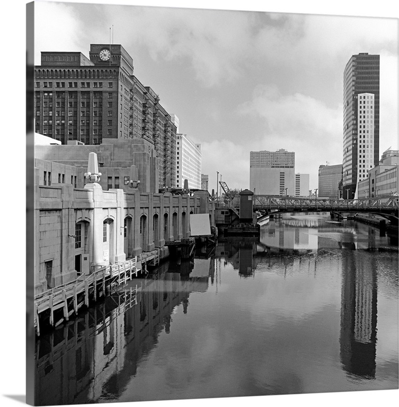 Buildings at the riverside, Chicago River, Chicago, Cook County ...