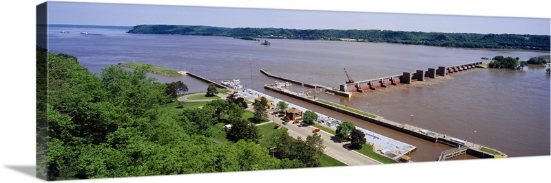 Dam over a river, Lock And Dam 11, Eagle Point Park, Dubuque, Iowa ...