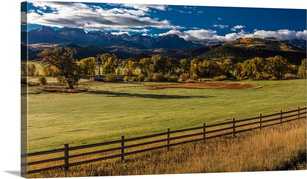 Double RL Ranch near Ridgway, Colorado with the Sneffels Range in the ...