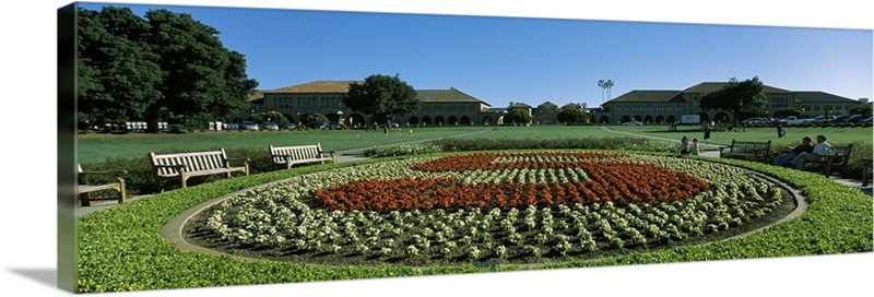 Formal garden at the university campus Stanford University Stanford ...