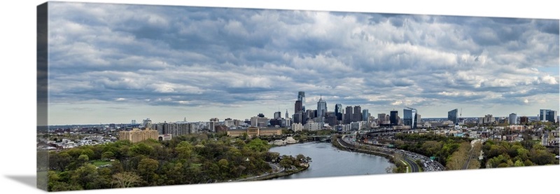 Philadelphia Skyline at waterfront, Schuylkill River, Pennsylvania ...