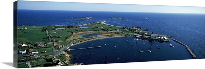 Sakonnet Point Lighthouse in the distance, Little Compton, Rhode Island ...
