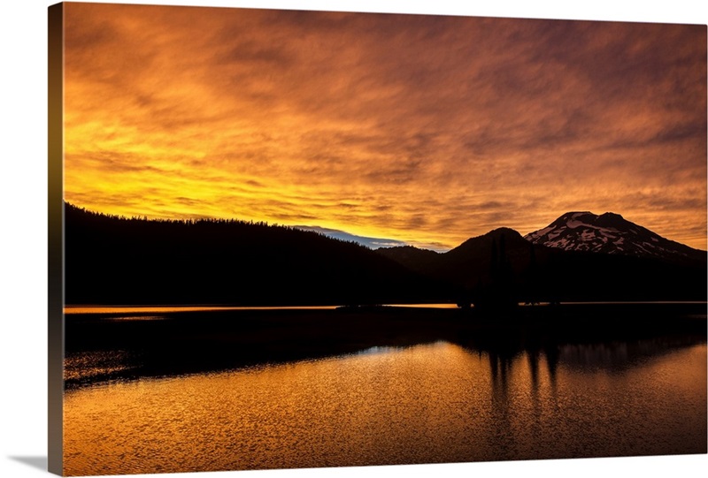 Dramatic Sunset At Deschutes National Forest, Bend, Oregon | Great Big ...