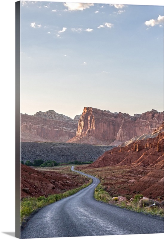 View of Capitol Reef Rock Ridges from Scenic Drive, Capitol Reef ...