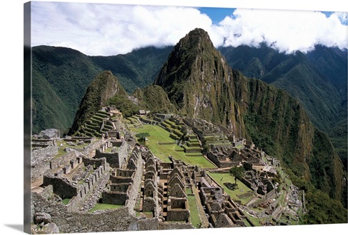 Classic view from Funerary Rock of Inca town site, Machu Picchu, Peru ...