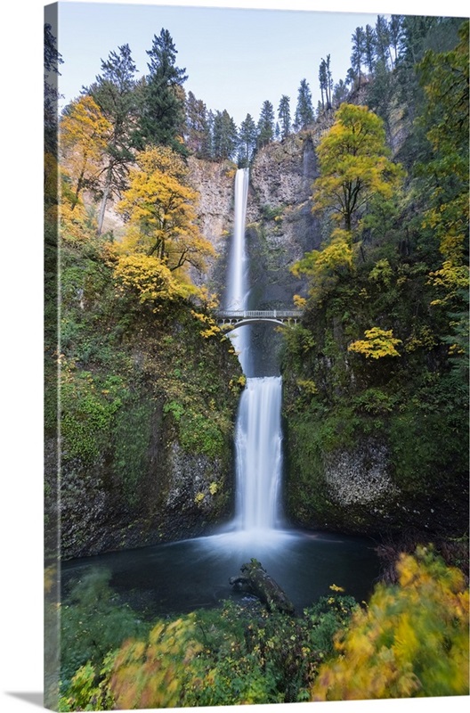 Multnomah Falls In Autumn, Cascade Locks, Multnomah County, Oregon | Great Big Canvas
