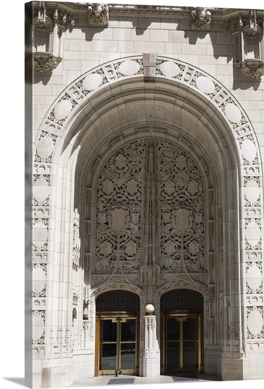 Ornate Gothic style entrance to the Tribune Tower, Chicago, Illinois ...