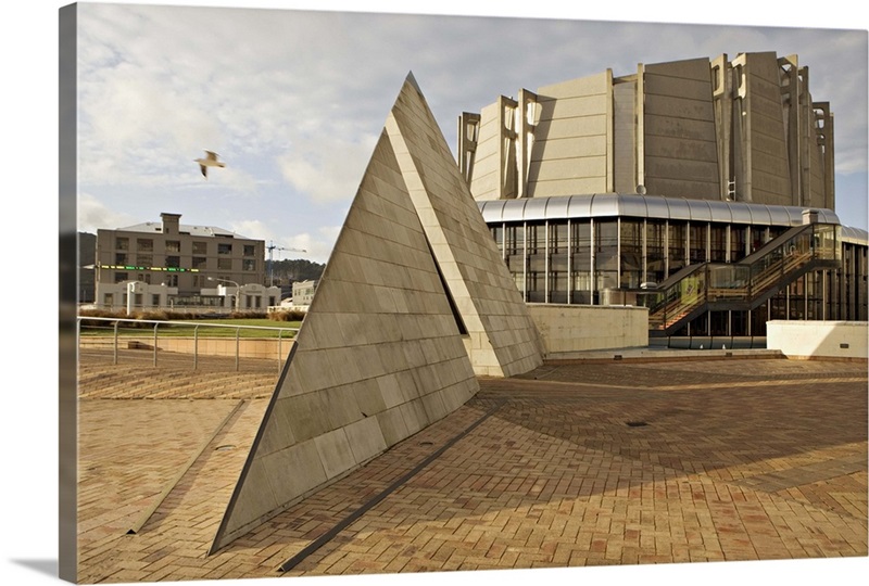 Pyramid shaped structure, Wellington, North Island, New Zealand | Great ...