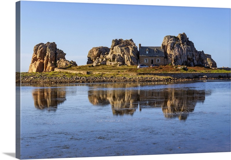 The House Between The Rocks, Le Gouffre, Plougrescant, Cotes-d'Armor ...