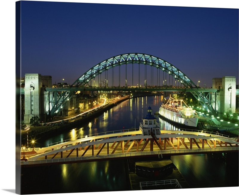The Tyne Bridge illuminated at night, Tyne and Wear, England, UK ...