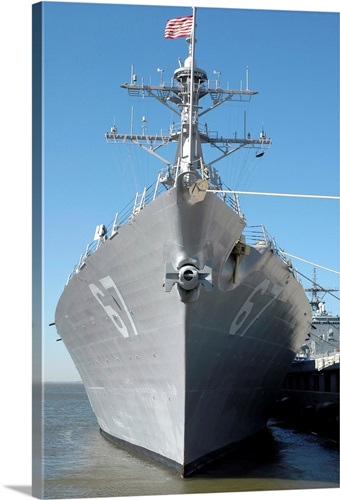 The guided missile destroyer USS Cole sits moored to a pier | Great Big ...