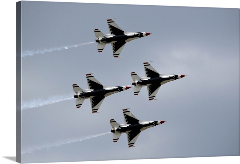 The U.S. Air Force Thunderbirds fly in formation | Great Big Canvas