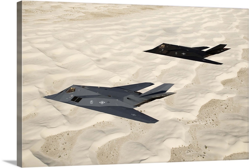 Two F-117 Nighthawk stealth fighters fly over White Sands National ...