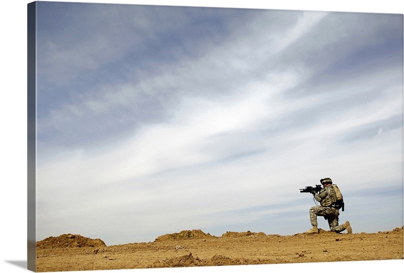 US Army Sergeant provides security during a patrol in Iraq | Great Big ...