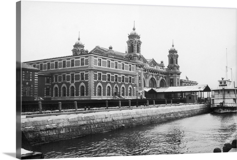 Ellis Island, 1912, main building at the immigration station | Great ...