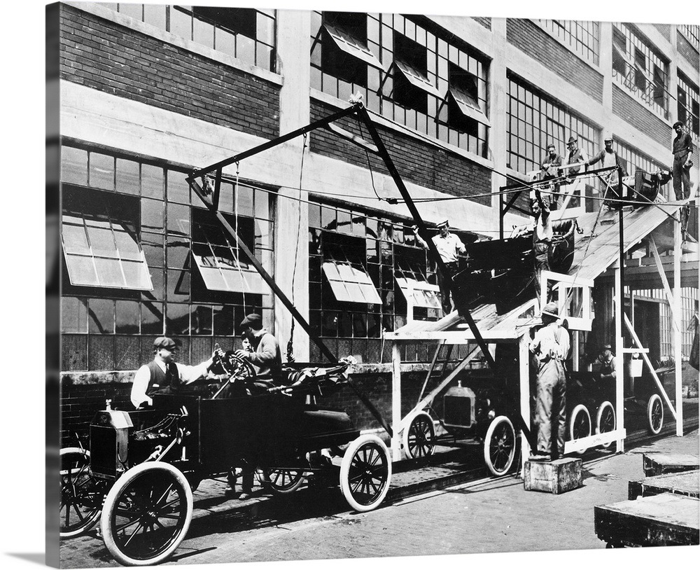Model T assembly line at the Ford automobile plant in Highland Park ...